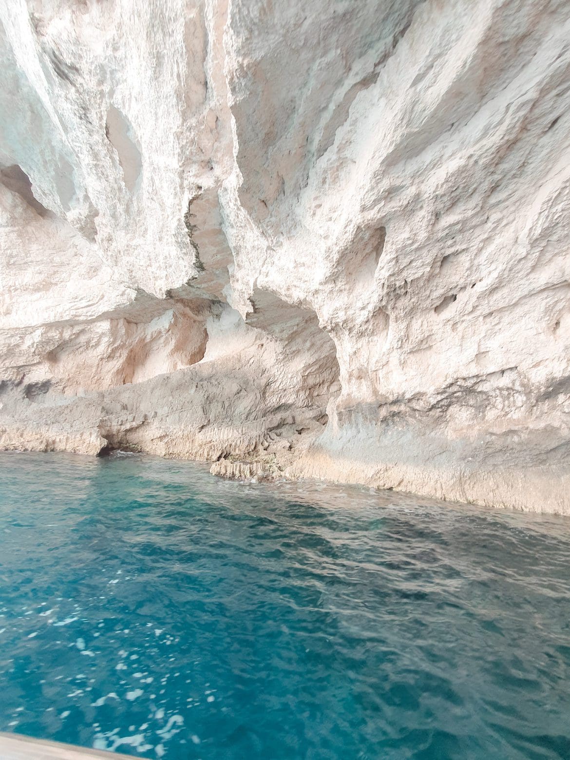 Best way to see Zakynthos Navagio Shipwreck Beach by boat and viewpoint ...