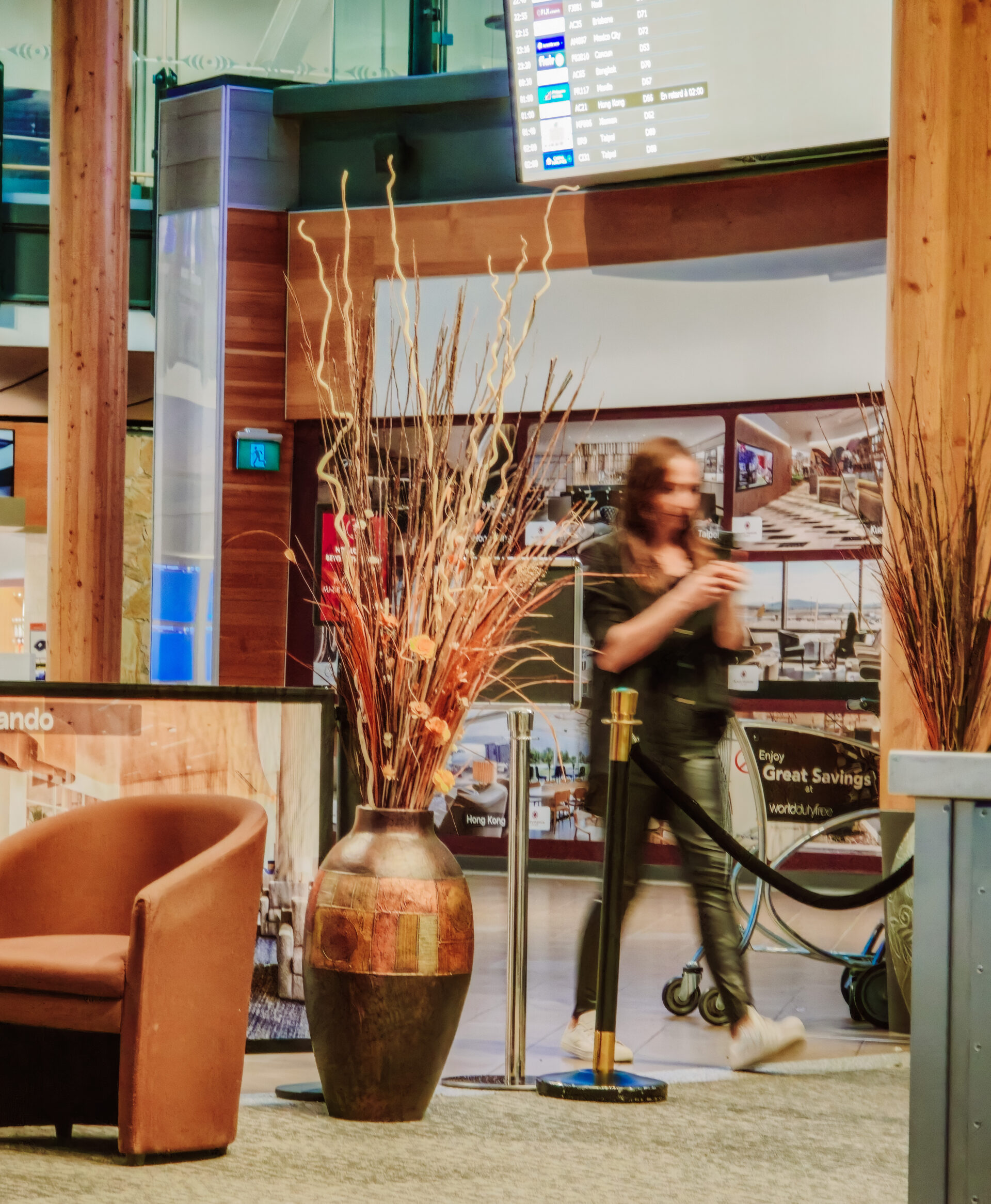 Vancouver Airport Lounge - Plaza Premium Lounge Vancouver is a must ...